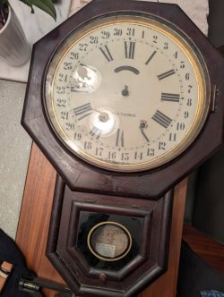 What model Seth Thomas clock is this? | NAWCC Forums